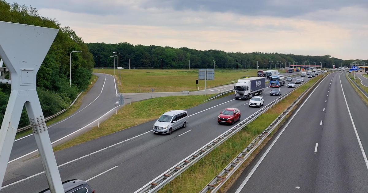De Duitsers komen; verschillende snelwegen in grensgebied vandaag vol ...
