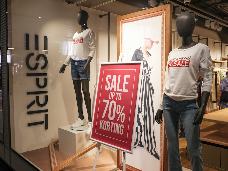 Pakje shag voor 25 euro? Over de grens kost-ie minder dan de helft ...