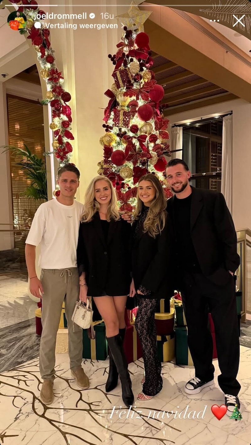 Joey Veerman en Joël Drommel samen bij kerstboom, Erling Haaland op de ...