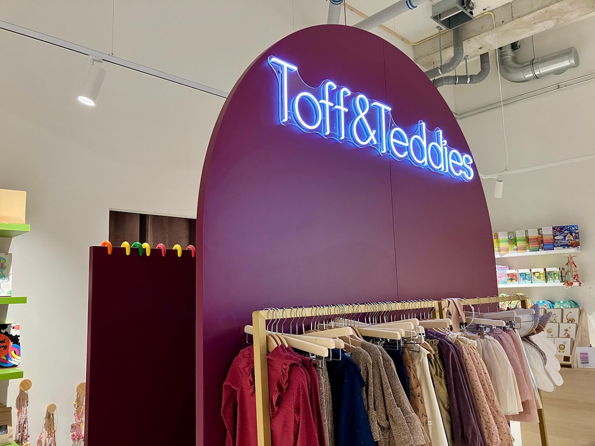 De brug over: kinderkledingwinkel Toff & Teddies is verhuisd naar Lent ...