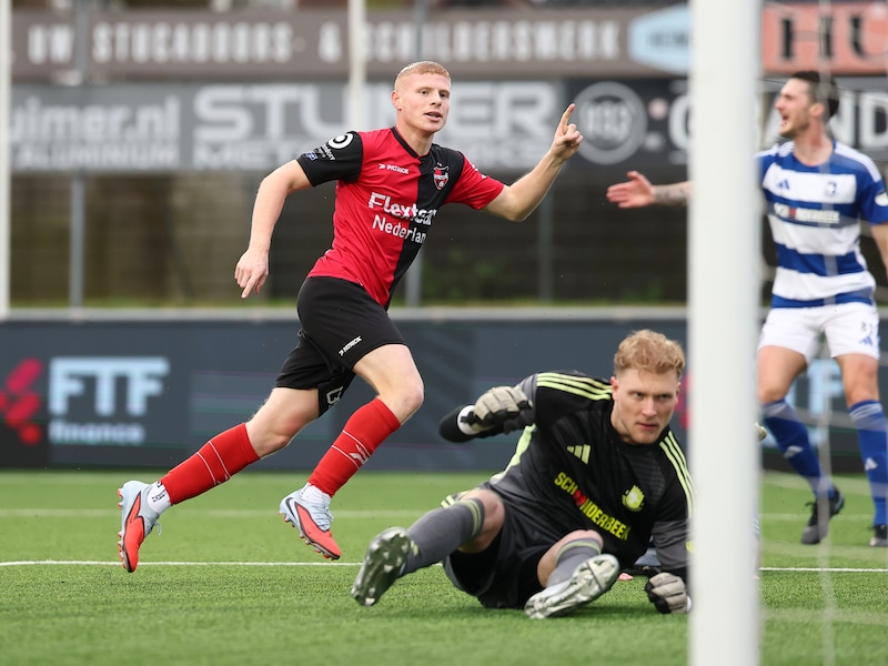 Teruglezen Zevenheuvelenloop 2025 | Soedarto als laatste over finish ...