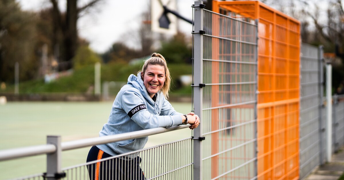 Topschutters op drift: VDZ-spelers Iris Polman en Thom van Middelaar ...