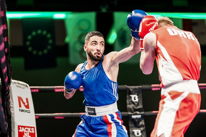 Harde lessen van de straten in Libië helpen Al Chabtoun in de Brabantse boksring: ‘Als je niet ...