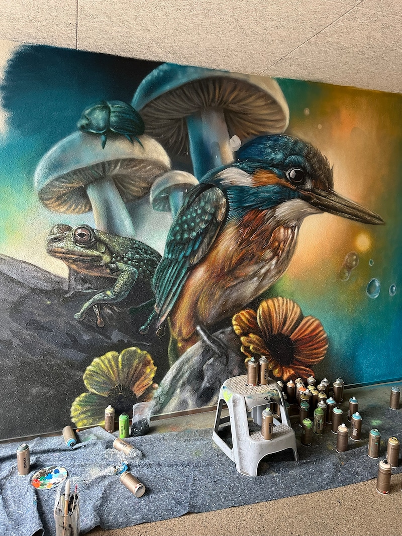 In gang seniorenflat mag geen schilderij hangen, maar de kleurrijke ...