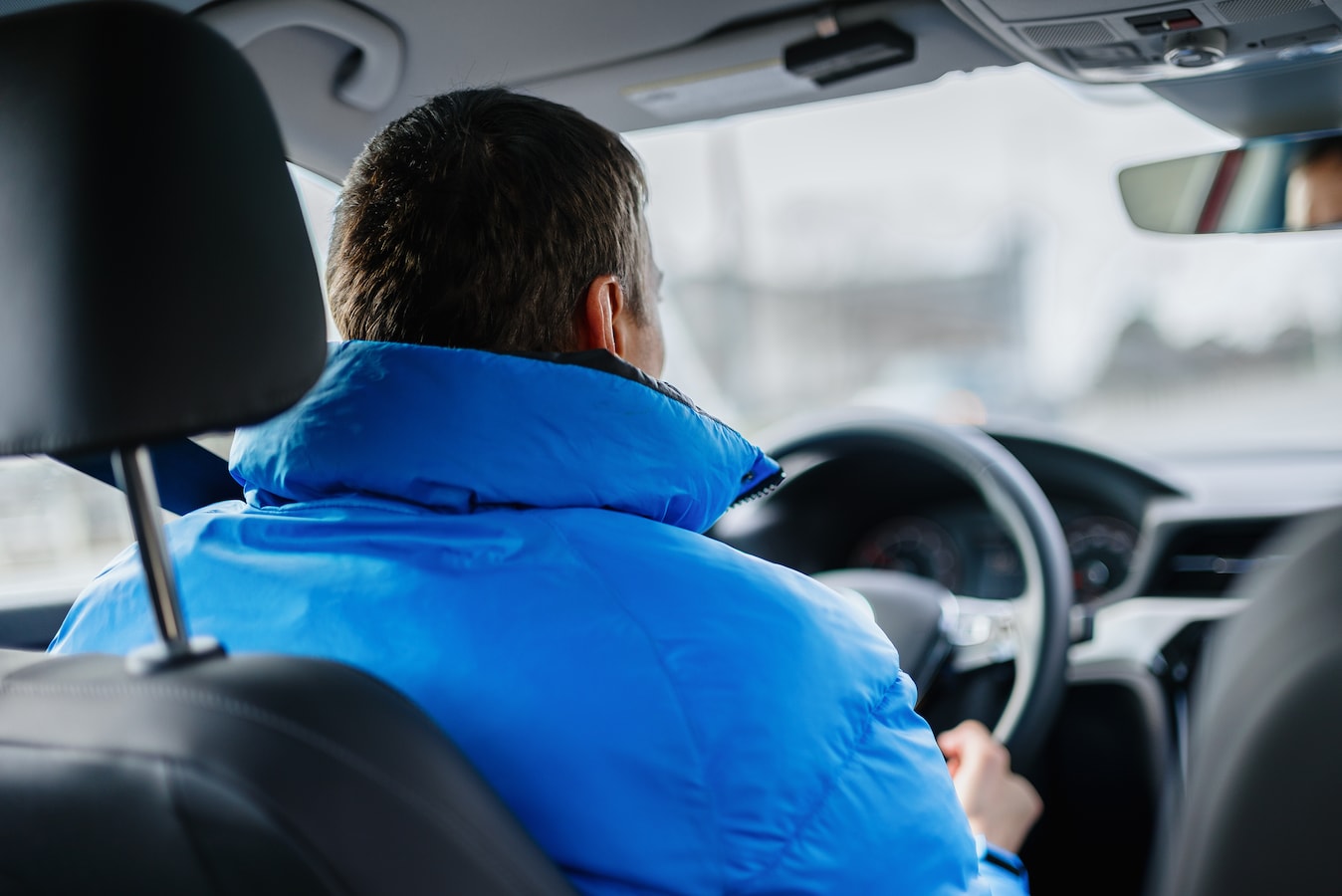 Met dit simpele vierstappenplan is jouw auto het snelst warm | Foto ...