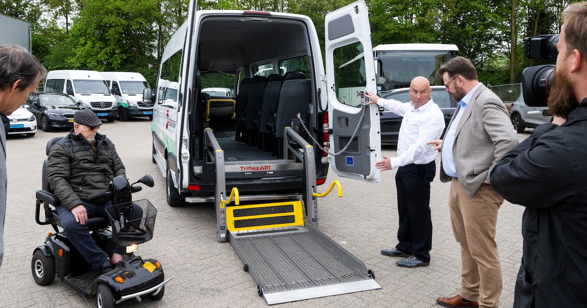 Jan (86) snapt er niks van en vraagt de Rijdende Rechter om hulp: ‘Ik ...