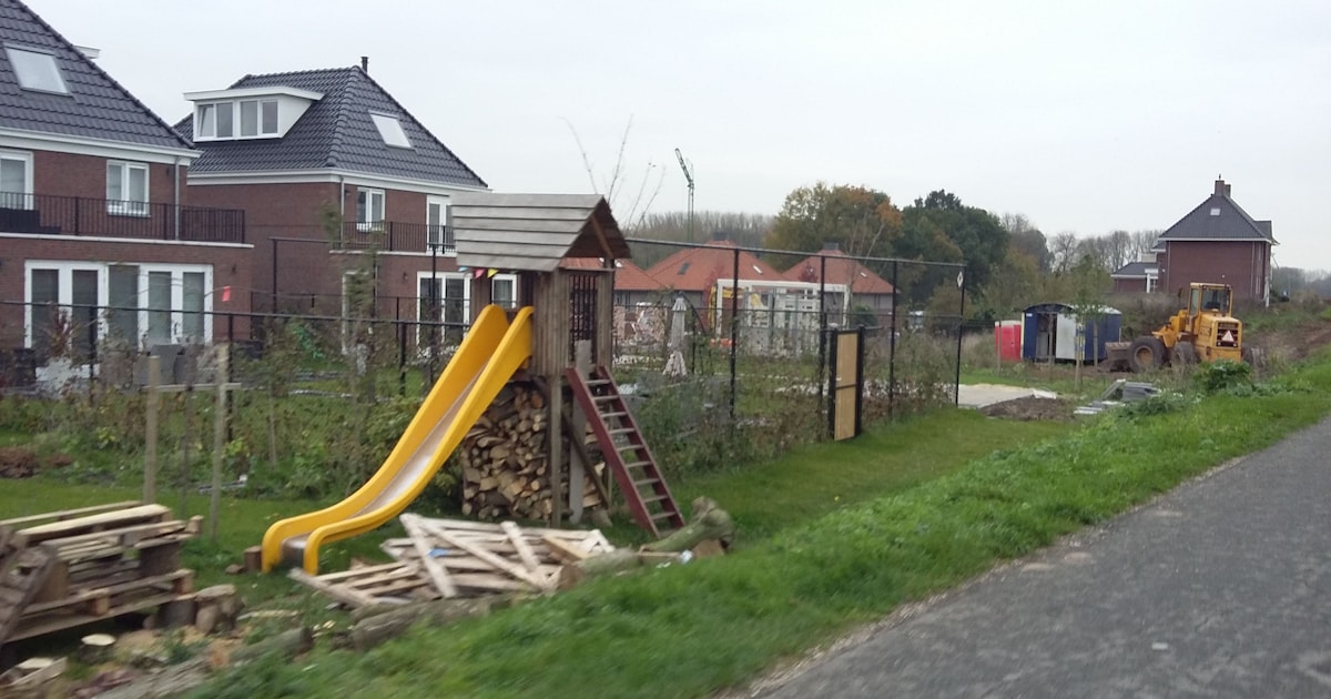 De vrijheid werkte niet: voor uitrit van eigen terrein moet weer ...