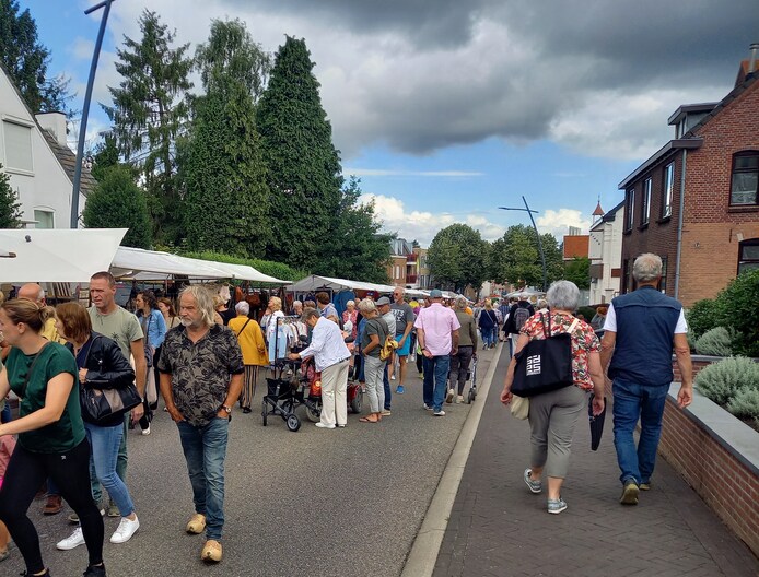 Ponyritje op Jaarmarkt Groesbeek mag niet: geen vergunning dus eigenaar ...