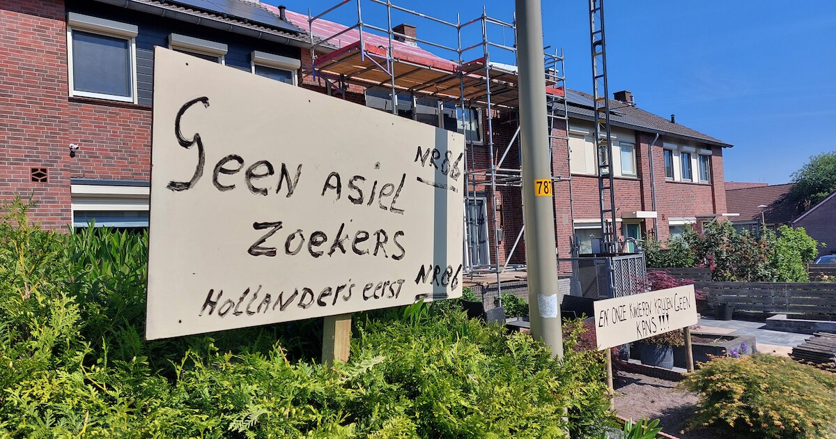 Wethouder gaat in gesprek met Groesbeekse straat: protestborden blijven ...