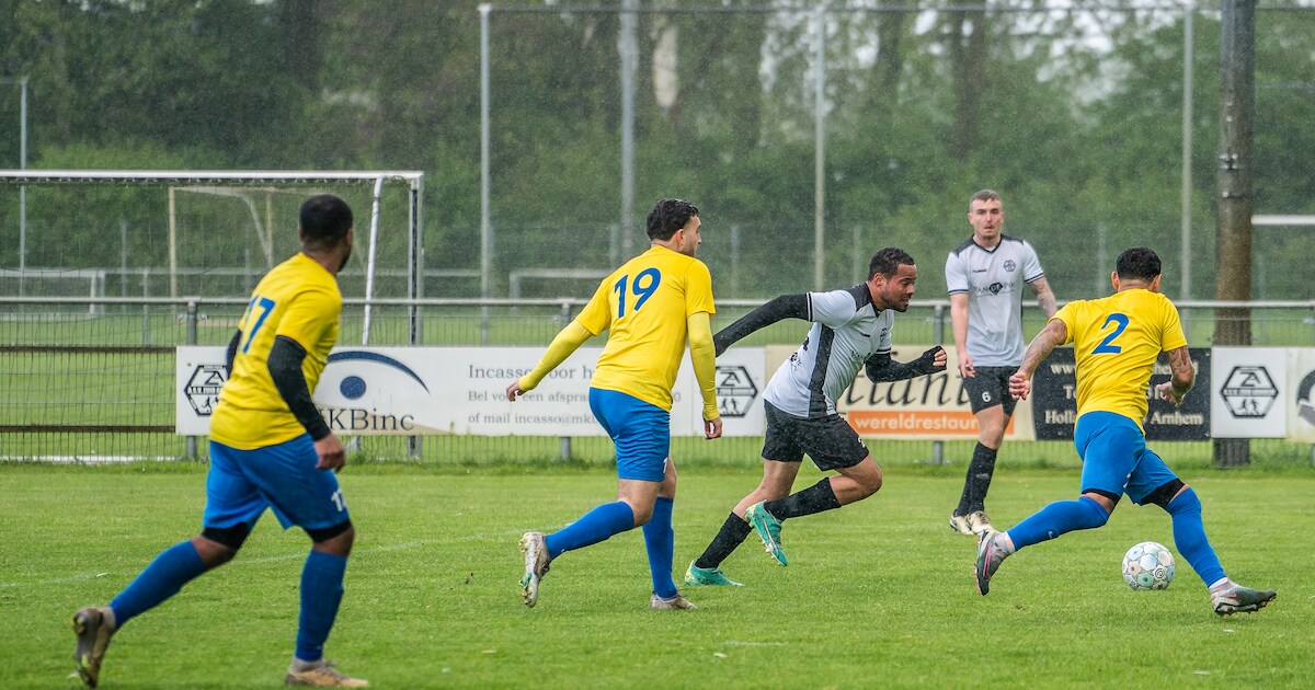 Jair Lucas gaat alleen aan kop, Kane Keizer rukt op | Amateurvoetbal ...