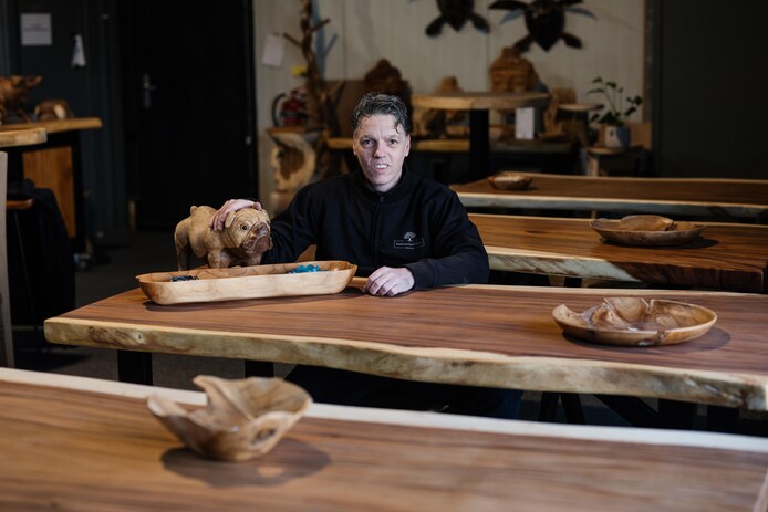 Door een heftig ongeval wordt Bas (47) richting zijn nieuwe liefde ...