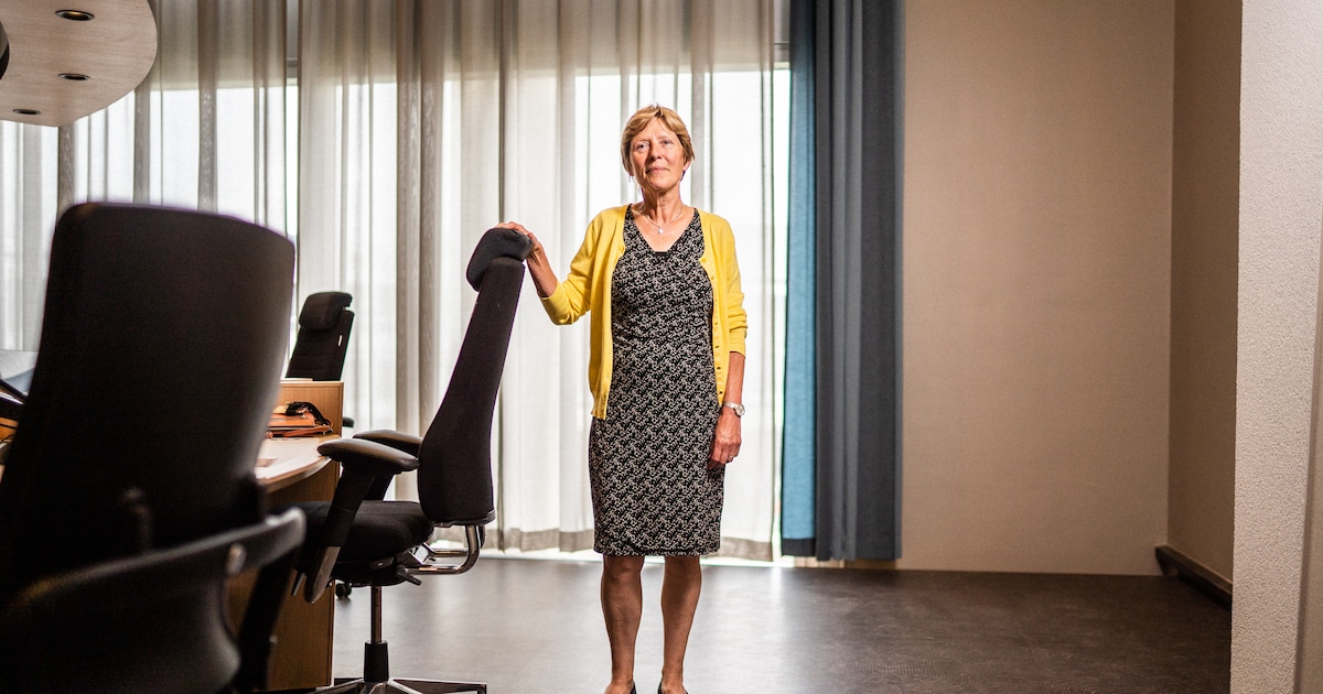 Honderden rechters zijn veel te hoge werkdruk zat, maar Hetty (68) gaat ...