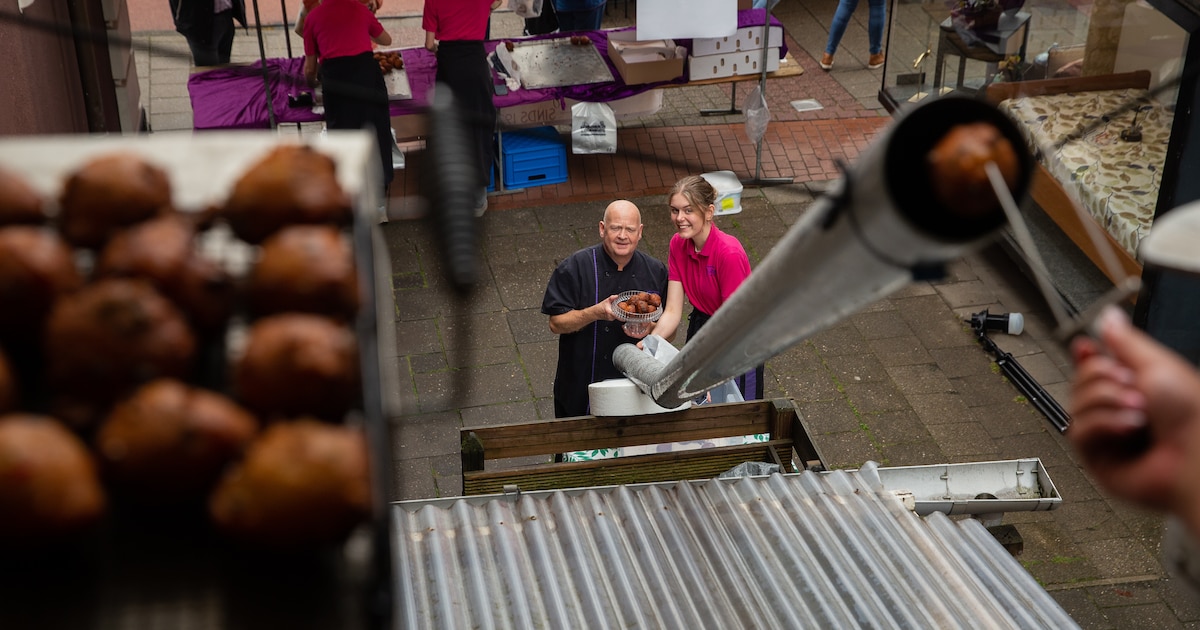 Oliebollen in de zomer? Jazeker, en ze rollen ook nog eens door een ...