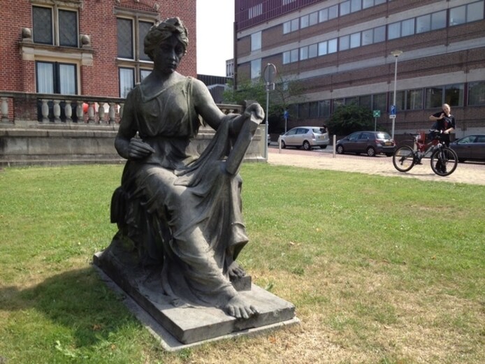 Standbeeld Huize Heyendael heeft haar hoofd terug | Nijmegen ...