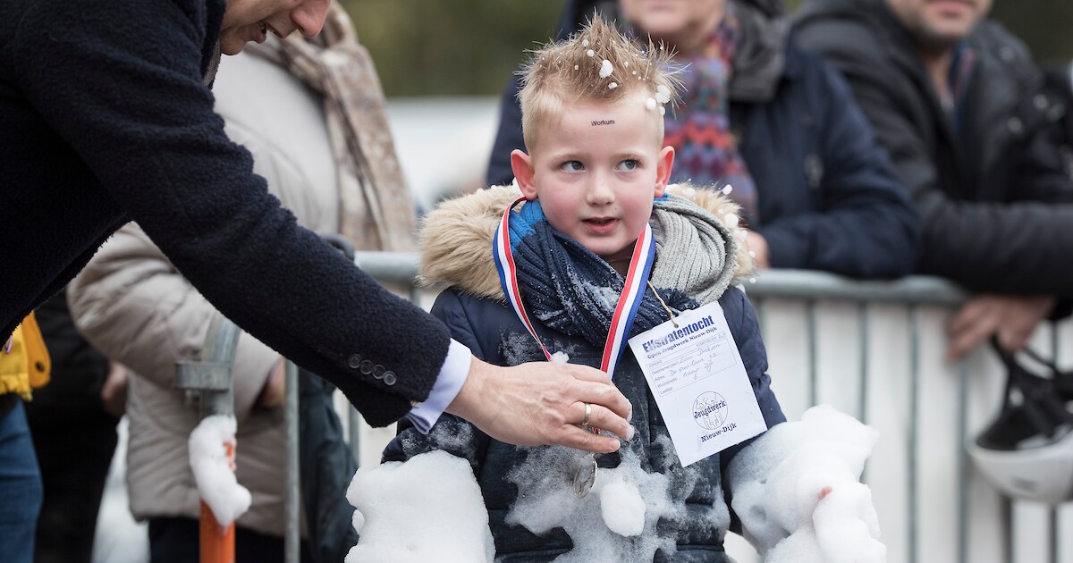 Rode koontjes op rolschaatsen in Nieuw-Dijk | Liemers | De Gelderlander.nl