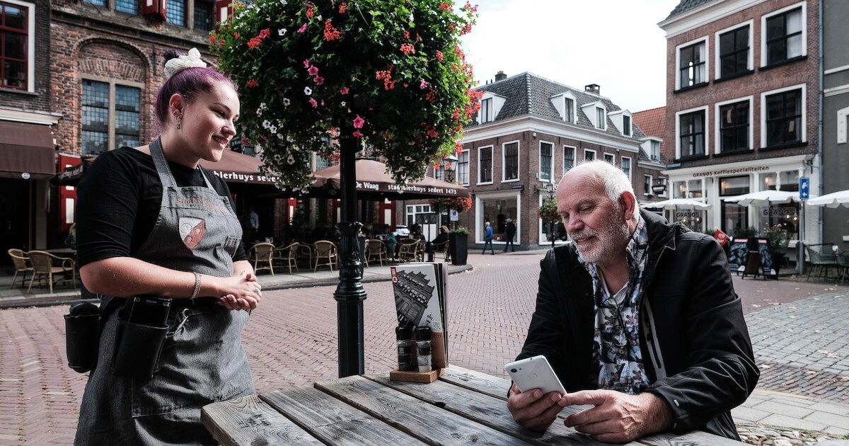 QR-code is een blijvertje bij De Waag, en veel meer horeca: ‘Zie het vooral als extra service ...