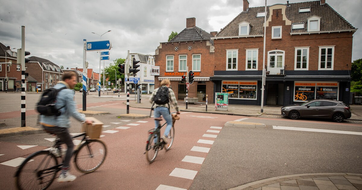 Drukke autoweg bij ‘Keizer Karelplein van West’ wordt omgebouwd tot fietsstraat: het moet ...