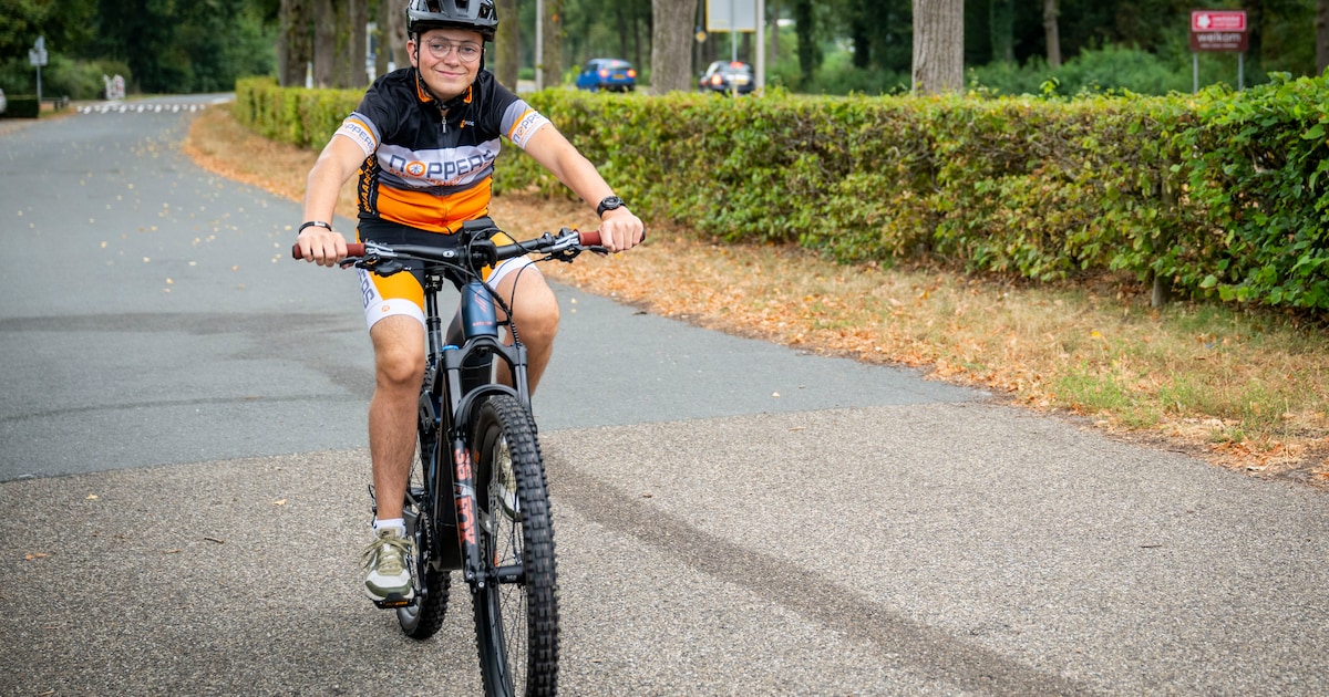 Thijmen (17) fietst 130 kilometer naar Utrecht om daar aan zijn hart ...