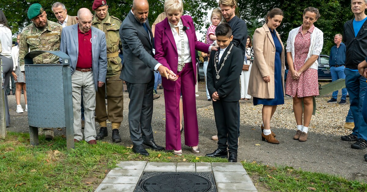 Renkum heeft iets nieuws: putdeksels die herinneren aan de ...