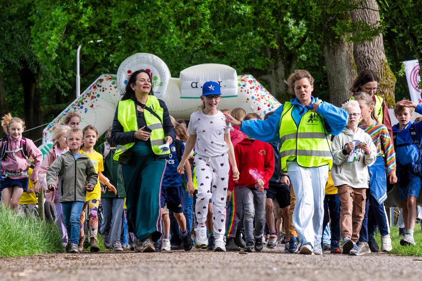 Nostalgie tijdens de eerste avondvierdaagse in Oosterbeek in zeventien ...