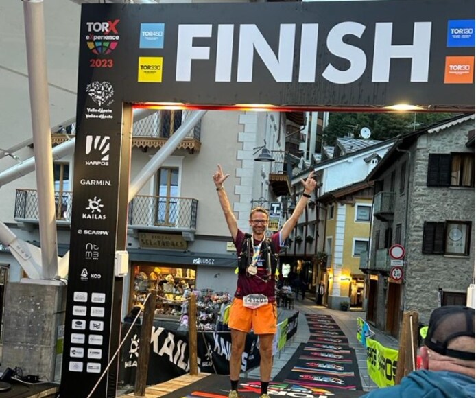 Thomas rende zes dagen door de Alpen, met amper slaap: ‘Soms zag ik de ...