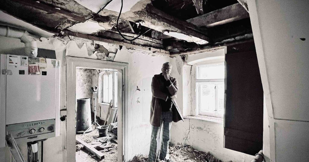 Kunstenaar Arno (52) koopt oude stadsboerderij in Duitsland: ‘Een ‘Ik ...