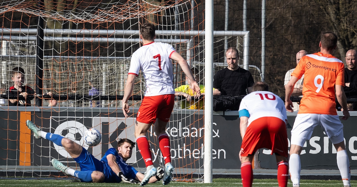 Longa’30-keeper stopt twee strafschoppen, maar scheidsrechter eist ...