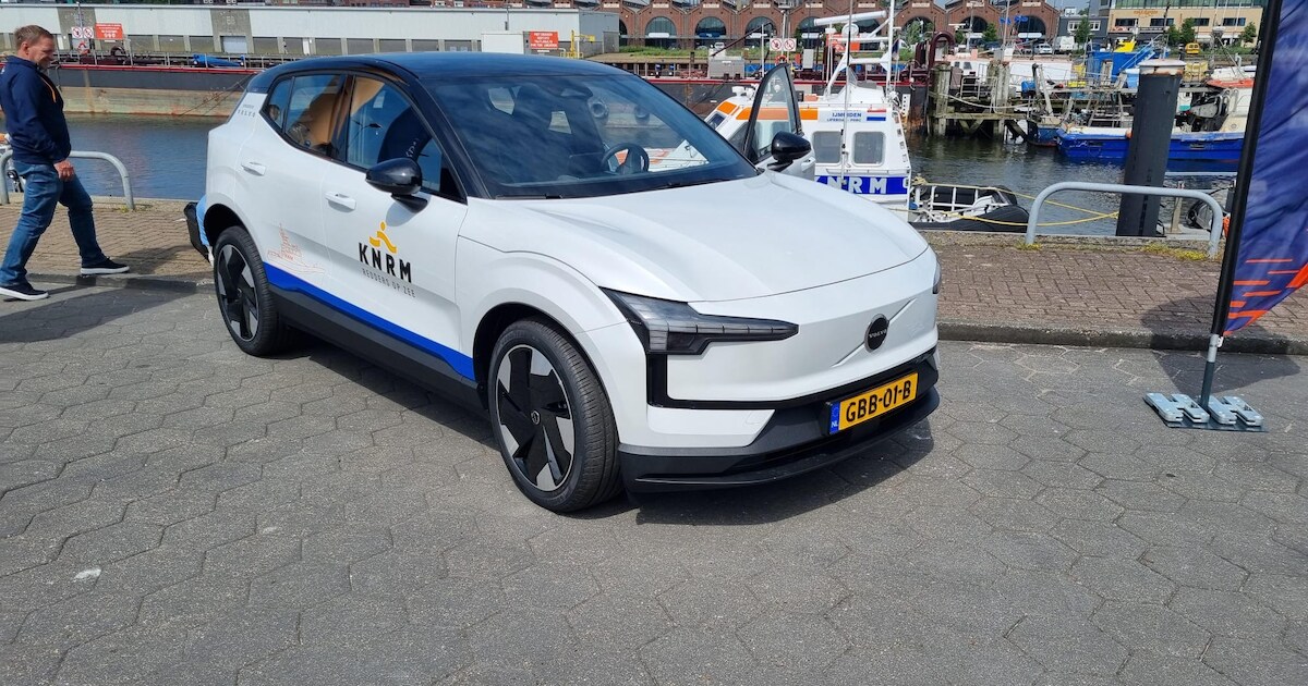 Eerste exemplaar nieuwe kentekenserie uitgereikt: zo ziet het ...