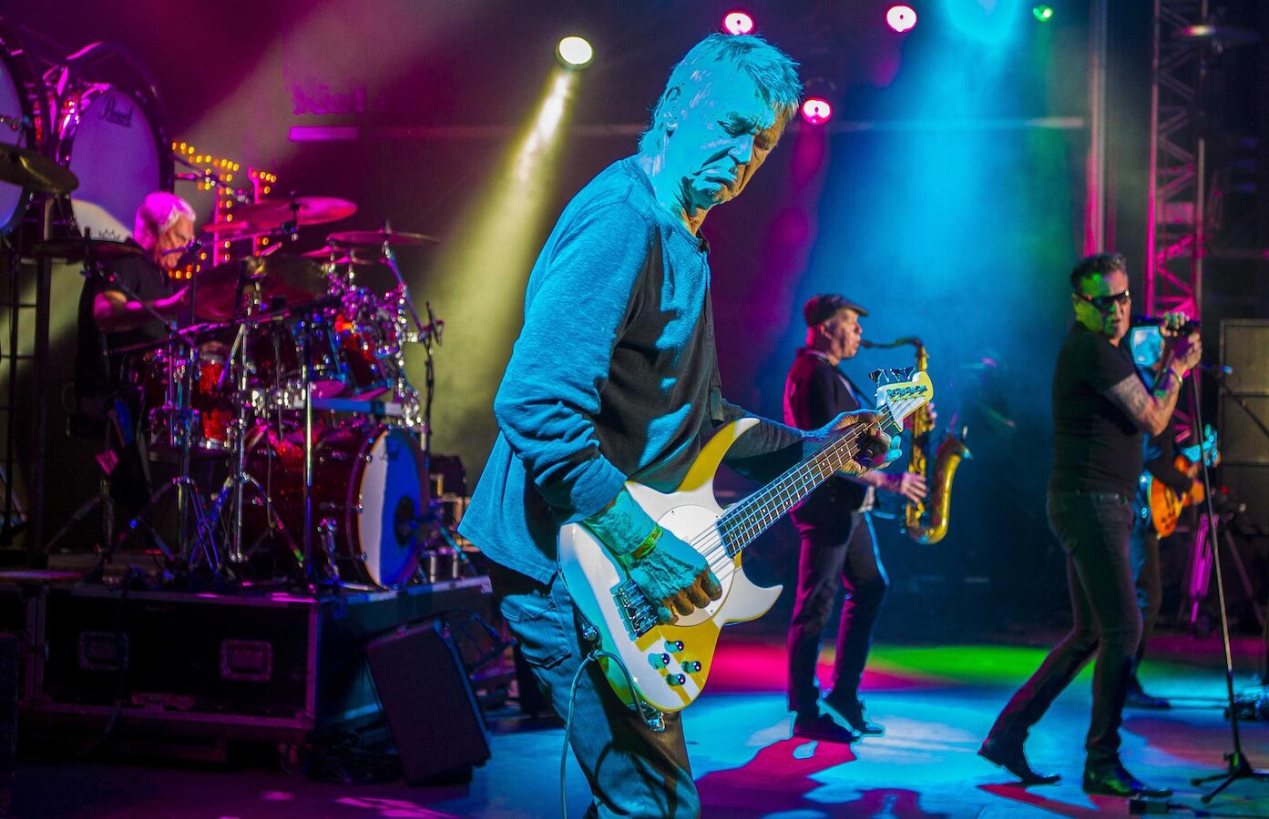 Rock-’n-roll-monument Bertus Borgers (75) bijna geknakt door corona ...