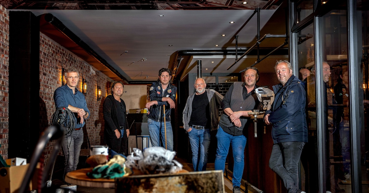 Zes Drutense vrienden maken van bruine kroeg een ‘modern café met ...