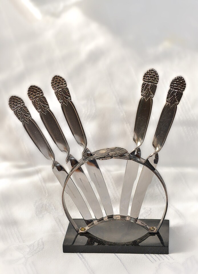 Wie heeft er nog een roestvrij mesje van Gero in de la liggen of ...