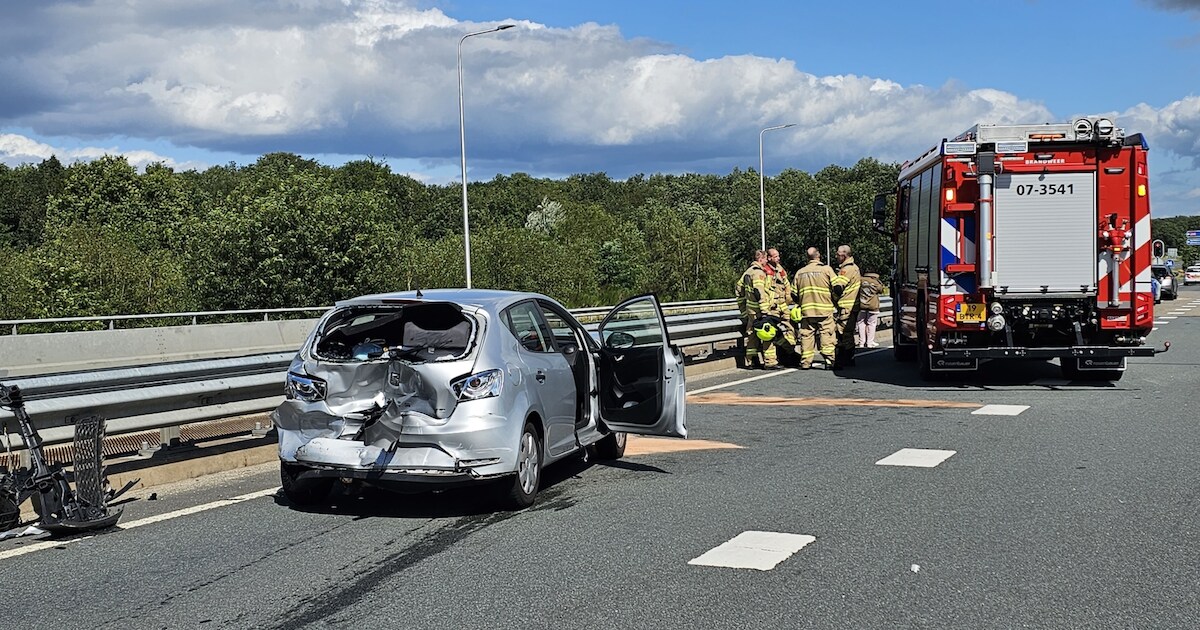 Twee gewonden bij kop-staartbotsing in Heelsum | Renkum | gelderlander.nl