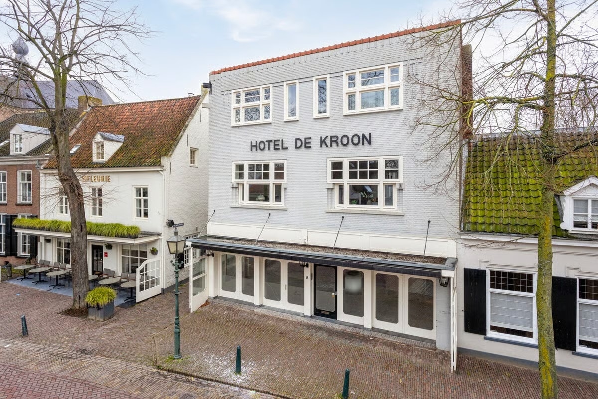 Nieuwe lunchroom in voormalig Hotel De Kroon in Oirschot | Foto ...