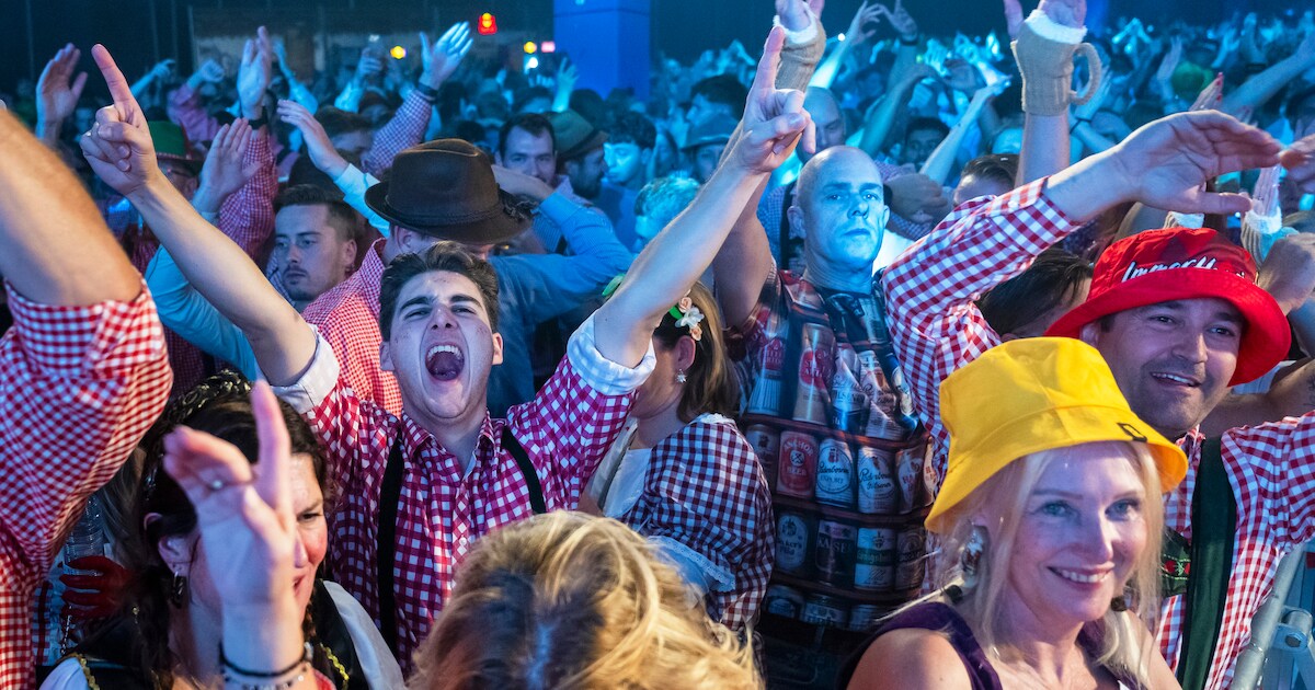 Van 5000 fietsen tot verklede bezoekers: dit Oktoberfest is bijna ...