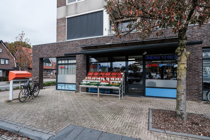 De kippendij kost in deze exotische supermarkt 7,50 euro per kilo: 'Bij Albert Heijn betaal je ...