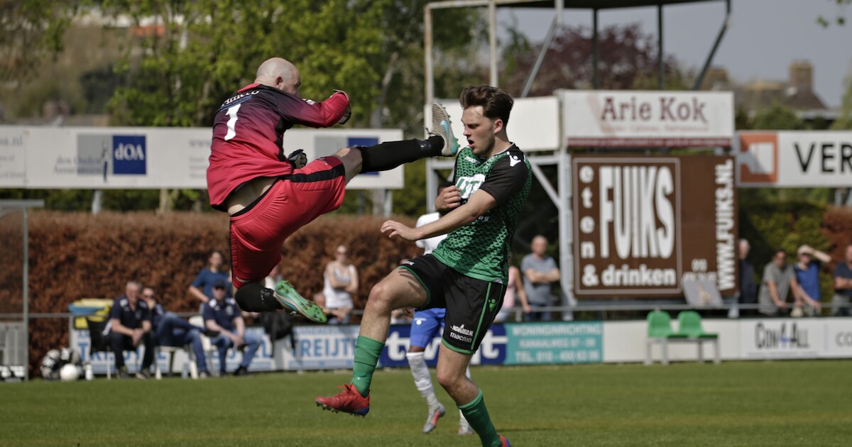 Peter Veeneman wil bij DFS via de voordeur naar buiten | Voetbal ...