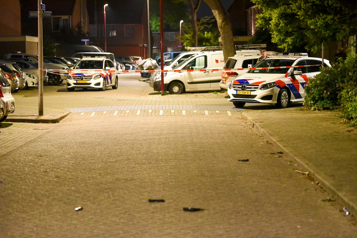 Verdachten die wapens dumpten op straat in Nieuwegein mishandelden man ...
