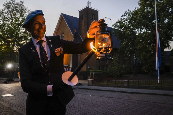 Sobere estafette vrijheidsvuur van start in Wageningen | 4 & 5 mei ...