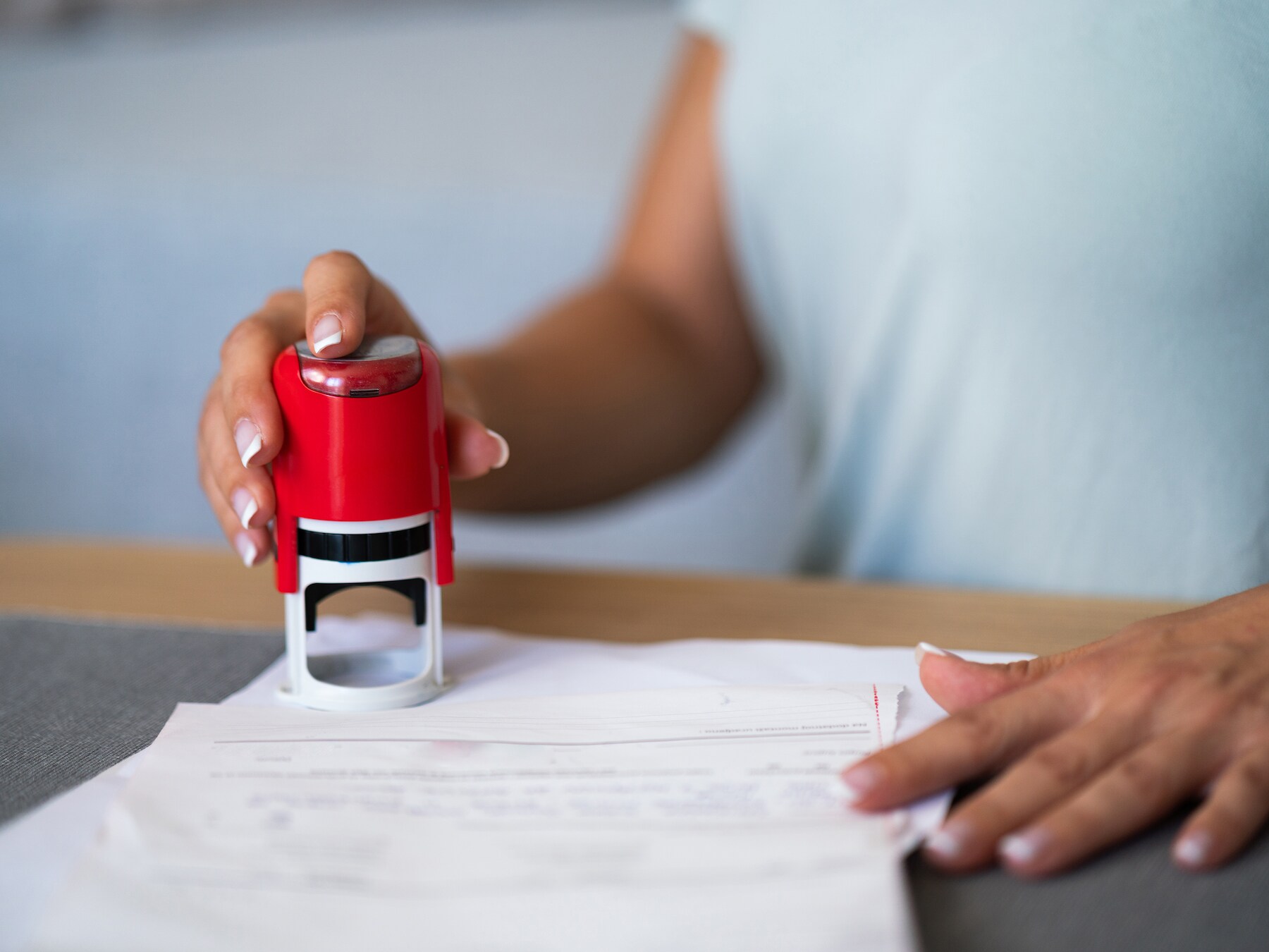 Vrachtwagen vol hulpgoederen van Motalib en Govert Sweep vernietigd bij explosie in Iran: ‘Er is ...