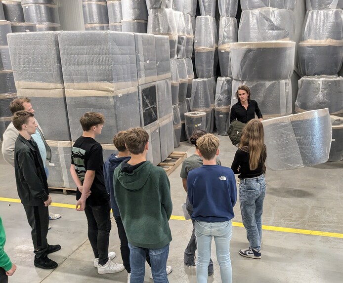 Leerlingen Metameer ontwerpen duurzame plantenbakken | Land van Cuijk ...