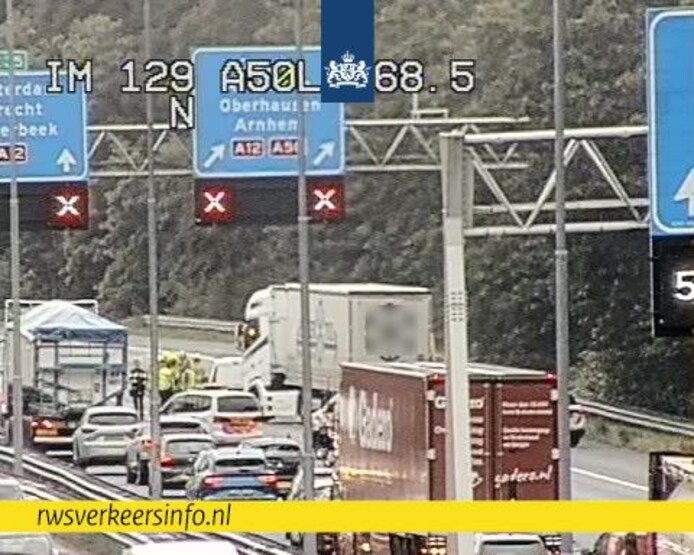 Flinke file door ongeluk op A50 in de richting van Arnhem | Arnhem | gelderlander.nl