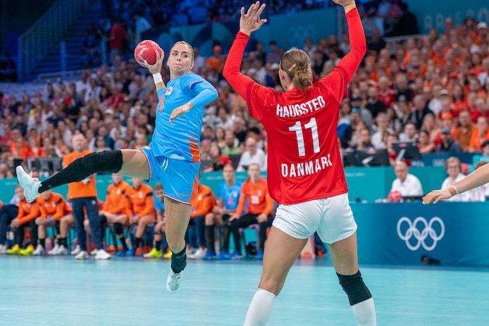 Estavana Polman terug bij handbalsters: ‘We hebben een goed gesprek ...