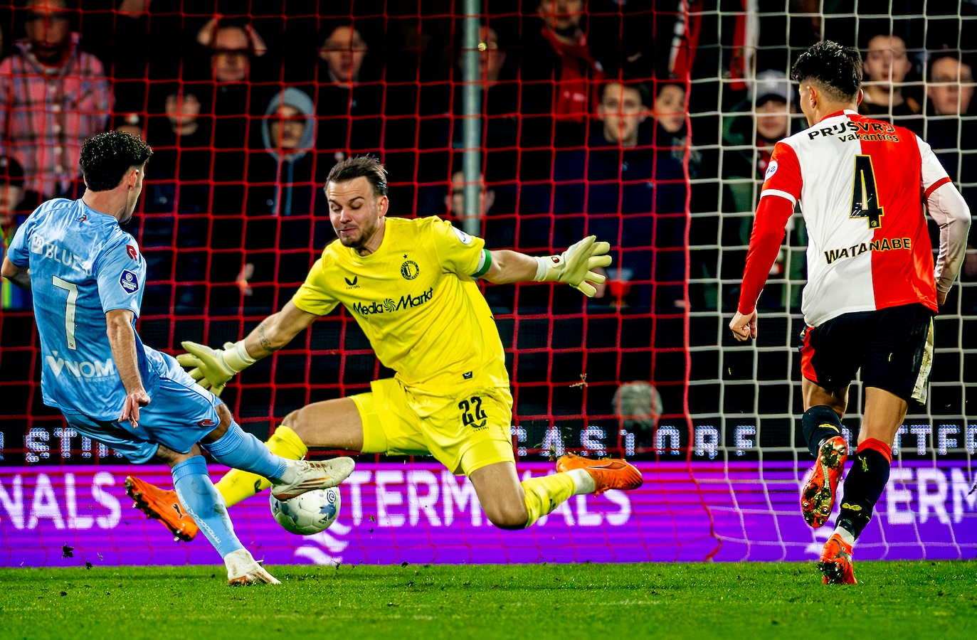 Hoe twee eredivisiespelers onverwachts huisgenoten werden: ‘Hij was ...