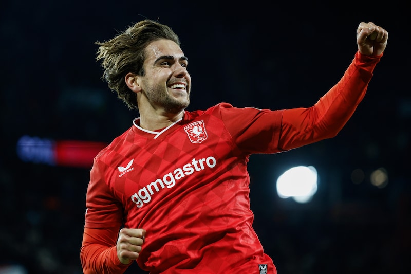 Teruglezen| Blije Robin Pröpper zegt sorry tegen Parrott: ‘Ik ben soms ...