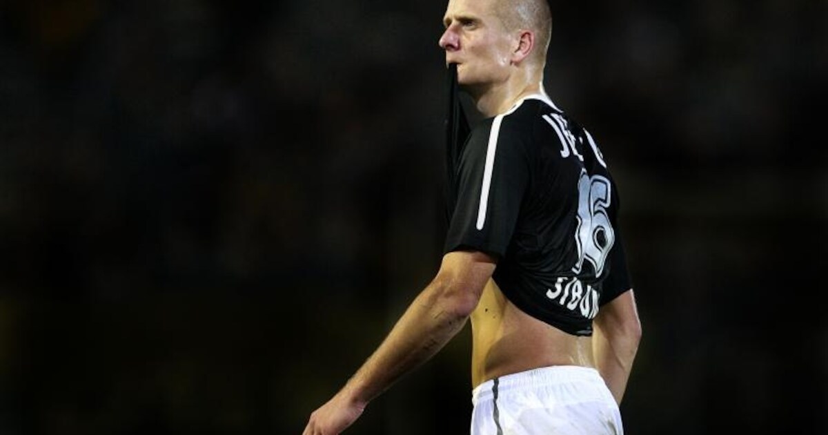 Sibum laat aan de zijlijn even een ribje losmaken | NEC | gelderlander.nl