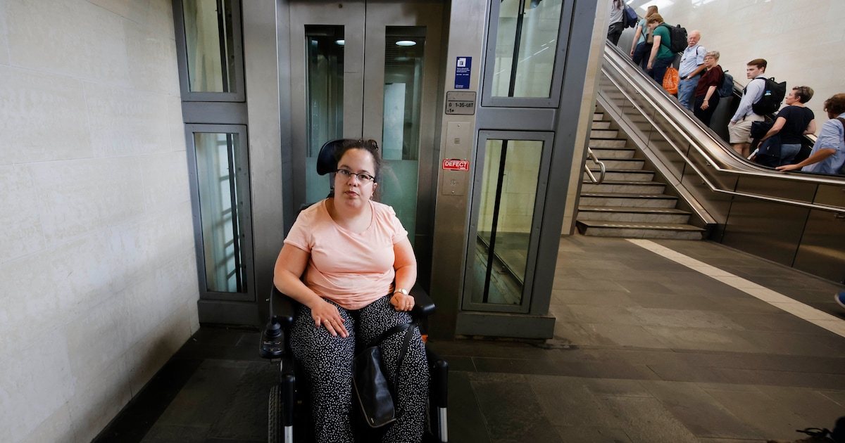 Jasmijn neemt het op voor mensen met beperking die willen stemmen ...