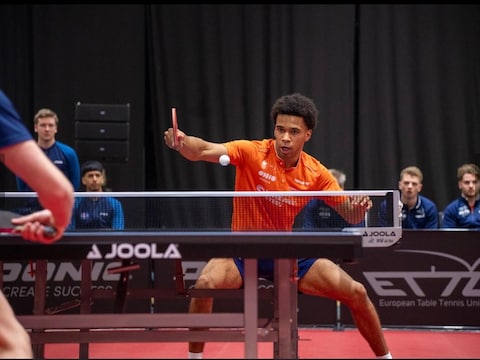 Hercules strikt Nederlands tafeltenniskampioen die woont, traint en ...
