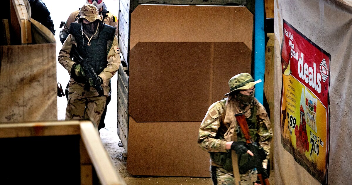 Airsoft bij de Rijkerswoerdse Plassen maakt vooral de tongen van de ...