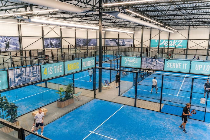 Nieuwe Nijmeegse hal met 14 padelbanen: de grootste van Nederland ...