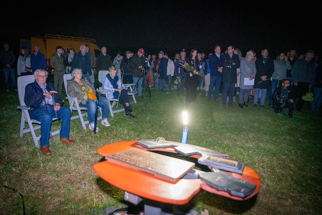 Harde regen, aardedonker en beschietingen: in Oosterbeek wordt de ...